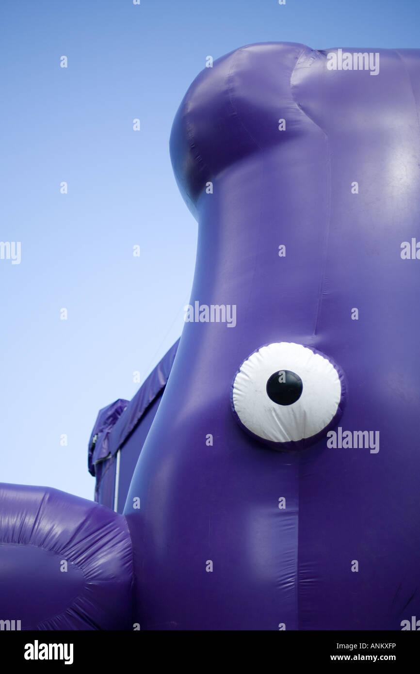 Ruddy great purple cow edinburgh hi-res stock photography and images ...