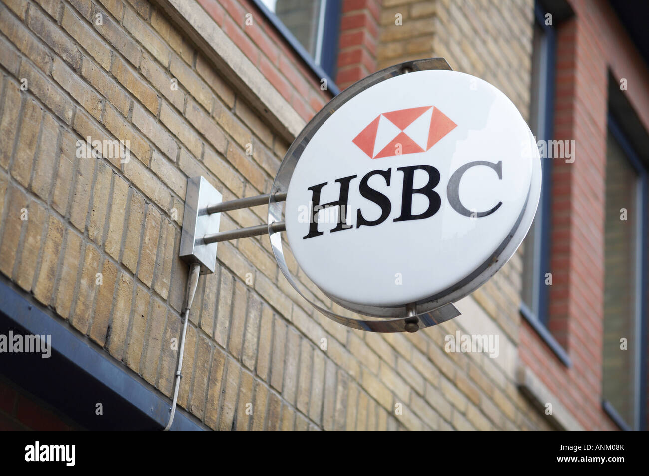 Uk bank hsbc hi-res stock photography and images - Alamy