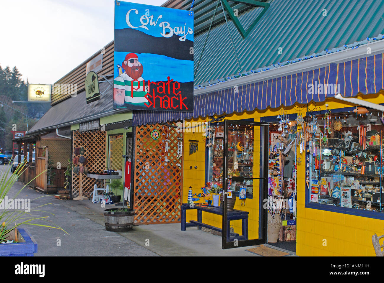 Cowichan tribes hi-res stock photography and images - Alamy