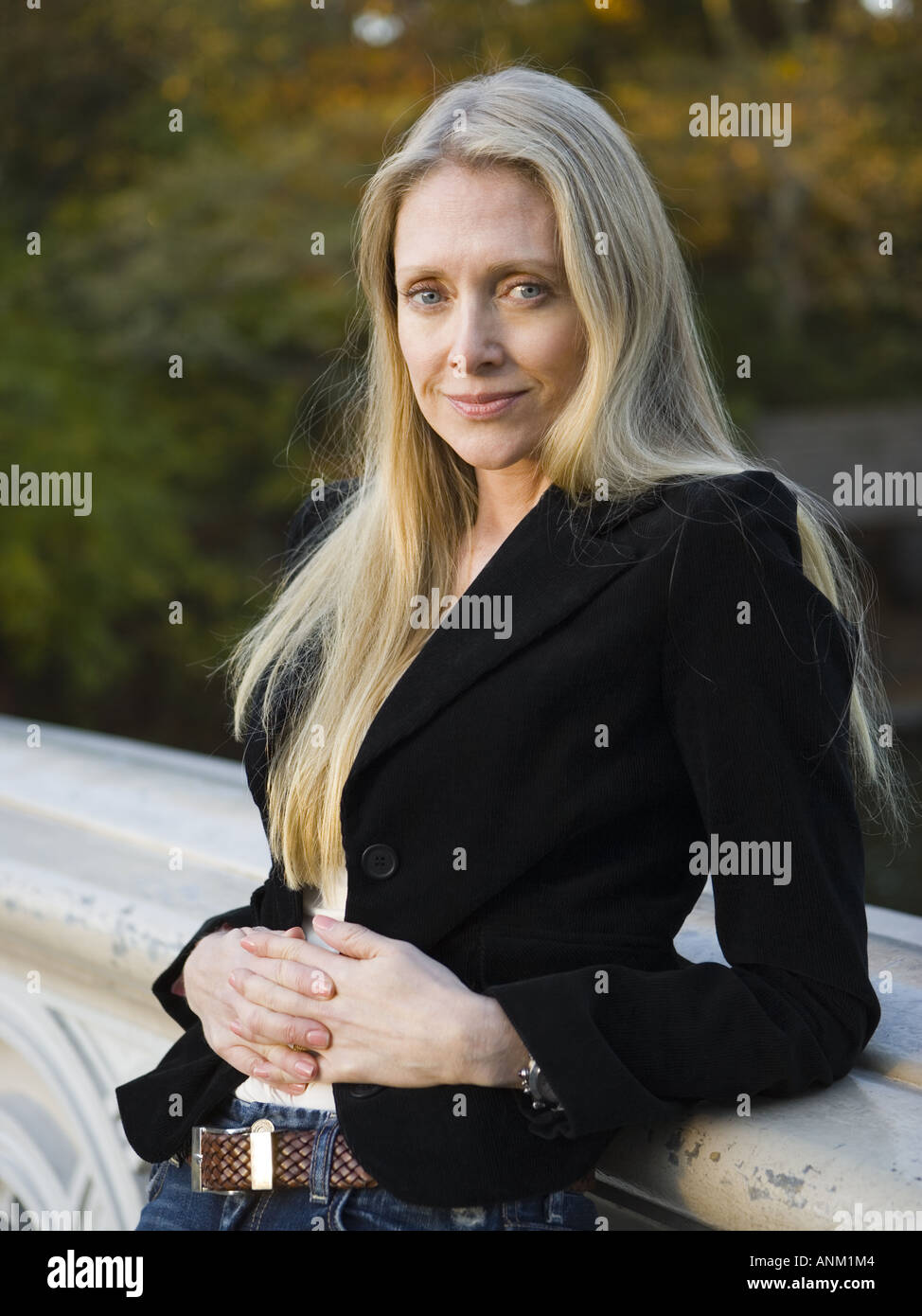 Mature aunt portrait hi-res stock photography and images - Alamy