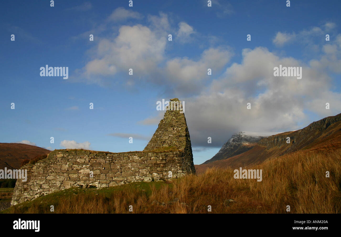 Ancient broch in Sutherland Stock Photo - Alamy