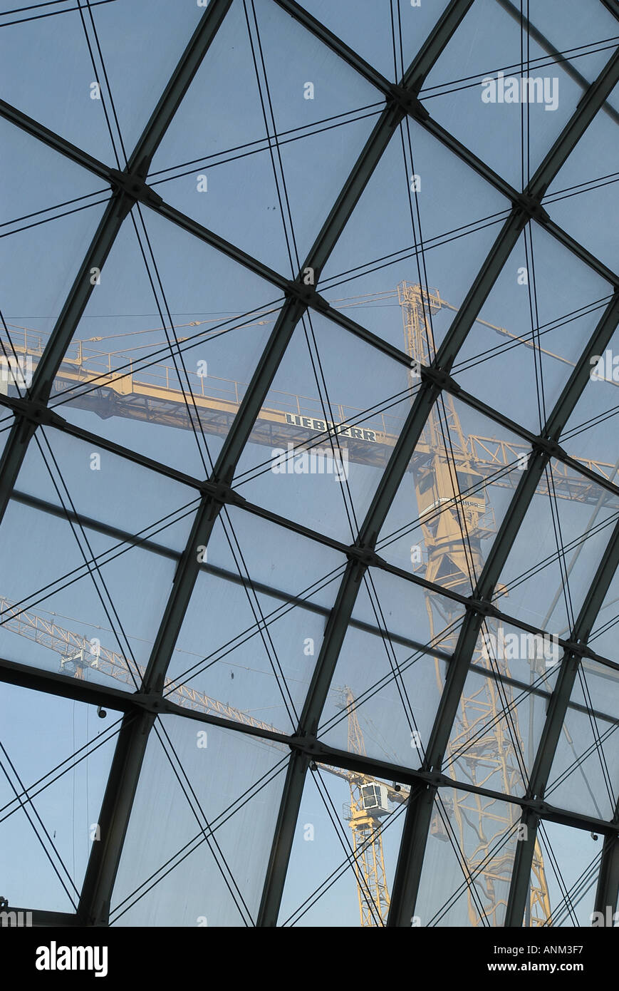 Berlin Dome Arch Construction Curve Crane Stock Photo - Alamy