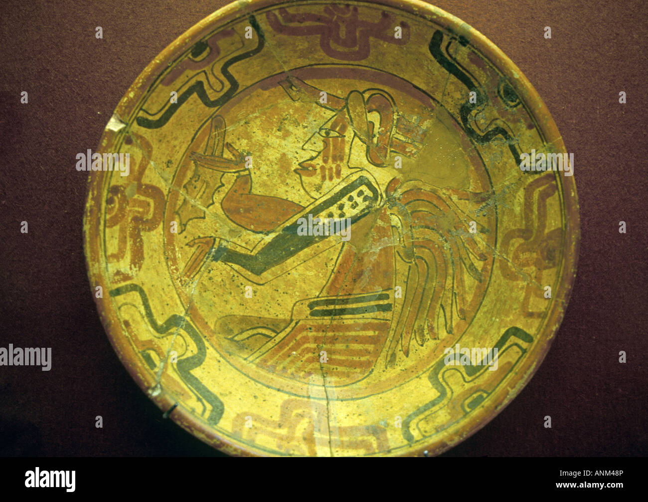 Mayan plate hi-res stock photography and images - Alamy