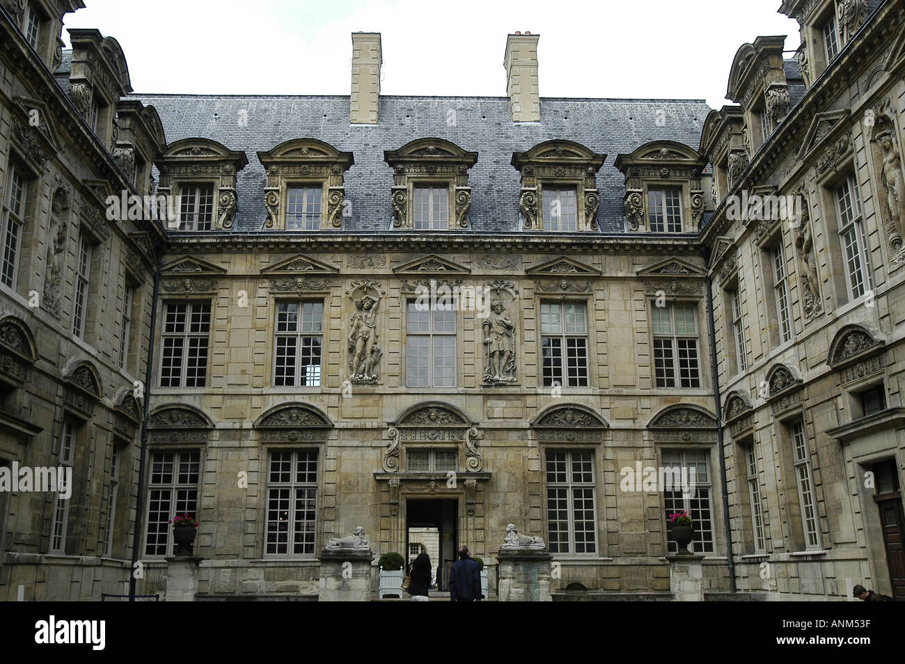 Bibliotheque Historique Ville De Paris Library Courtyard Stock Photo ...