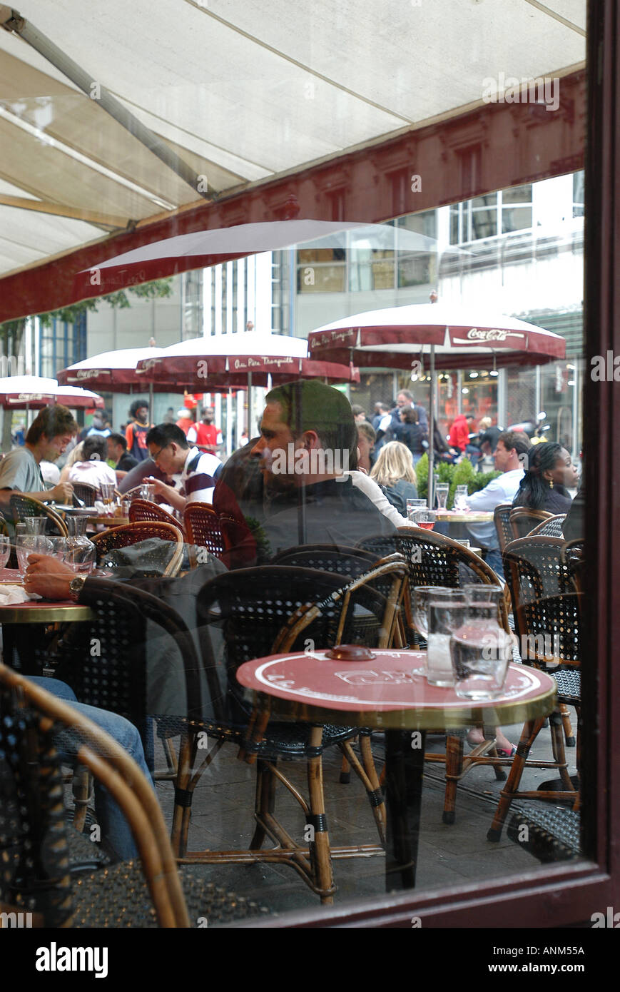 A typical French cafe Stock Photo - Alamy