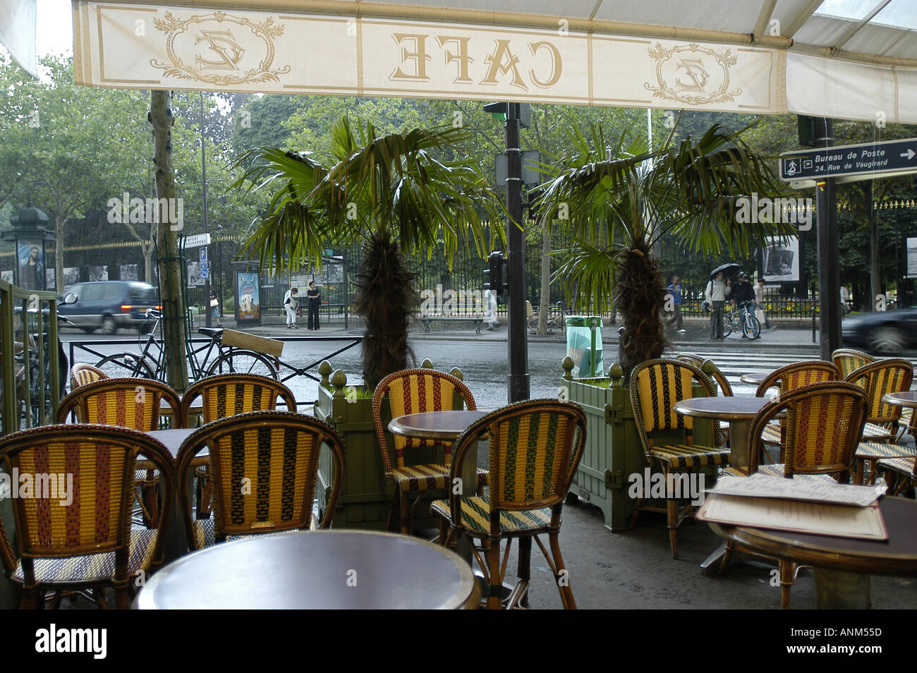 A typical French cafe Stock Photo - Alamy