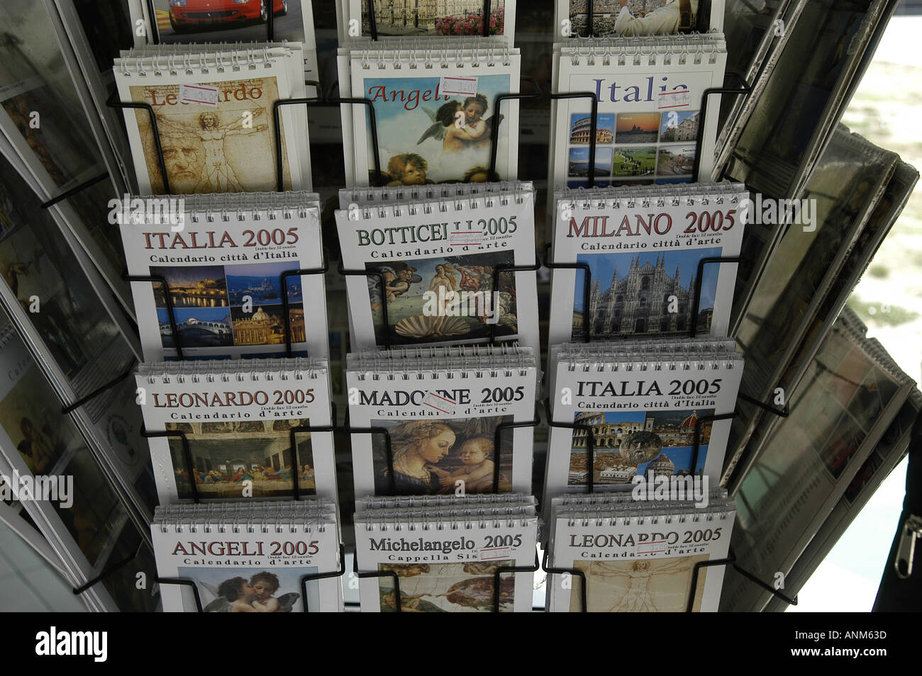News stand italy hi-res stock photography and images - Alamy