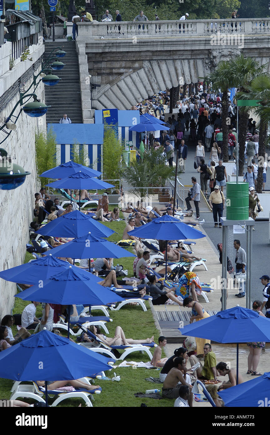 Beach along river seine paris hi-res stock photography and images - Alamy