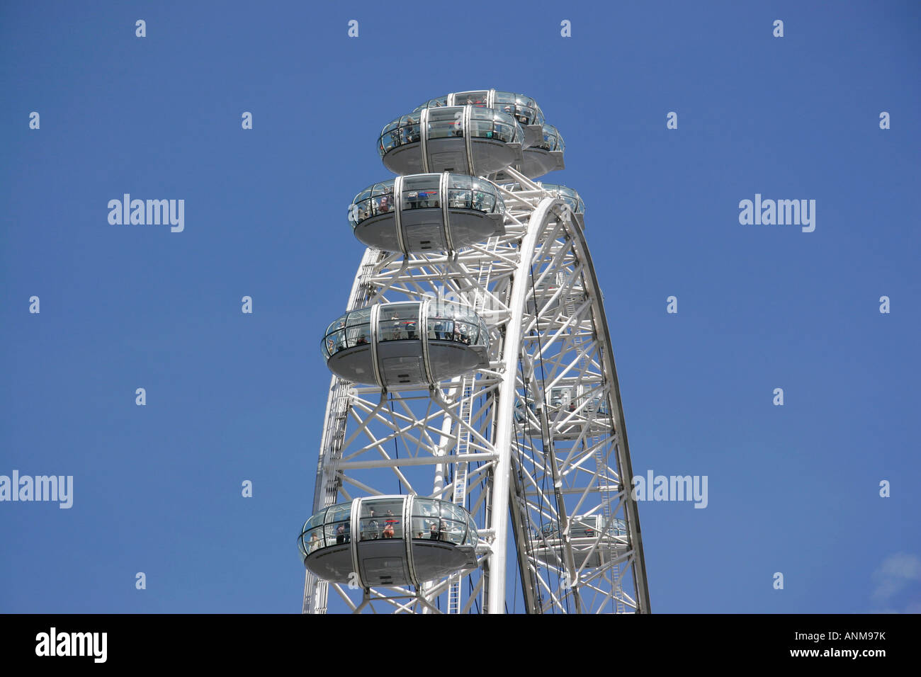 London eye capsule Millennium Wheel Ferris wheel Stock Photo - Alamy