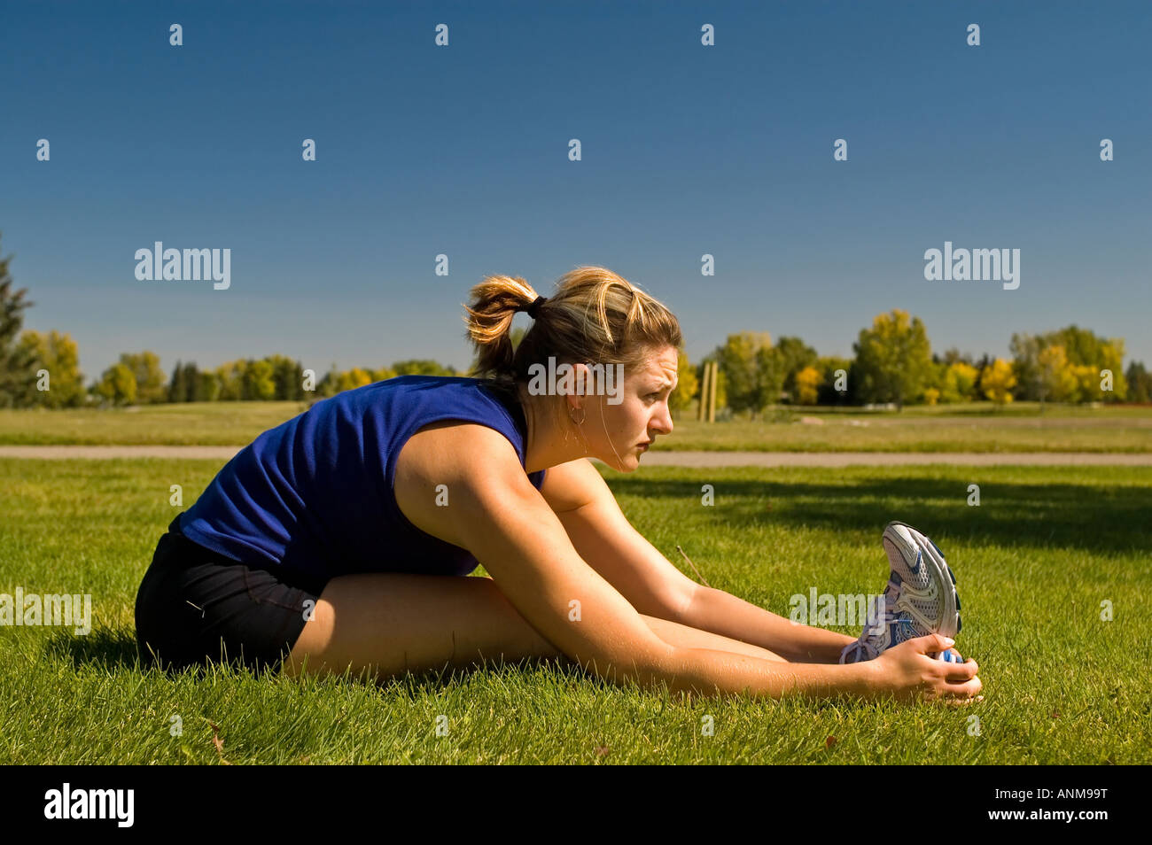 Seated hamstring stretch hi-res stock photography and images - Alamy