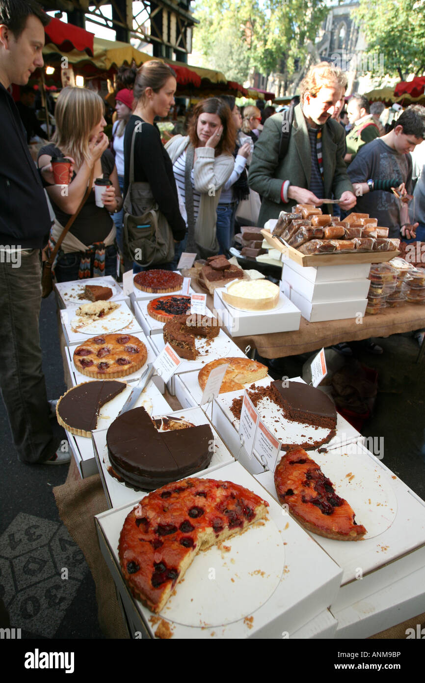 Borough market cake stall hi-res stock photography and images - Alamy