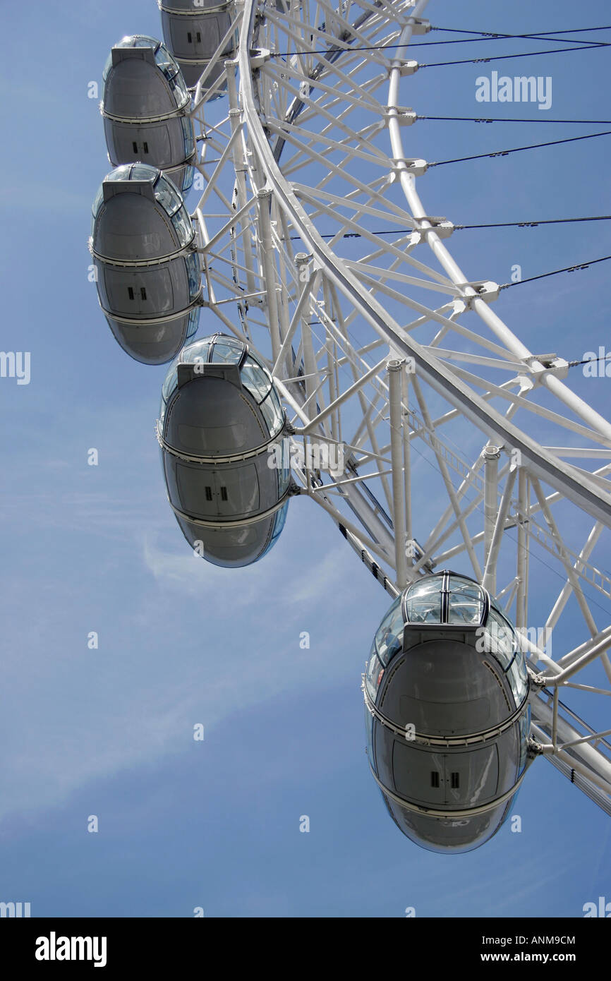 London eye capsule Millennium Wheel Ferris wheel Stock Photo - Alamy