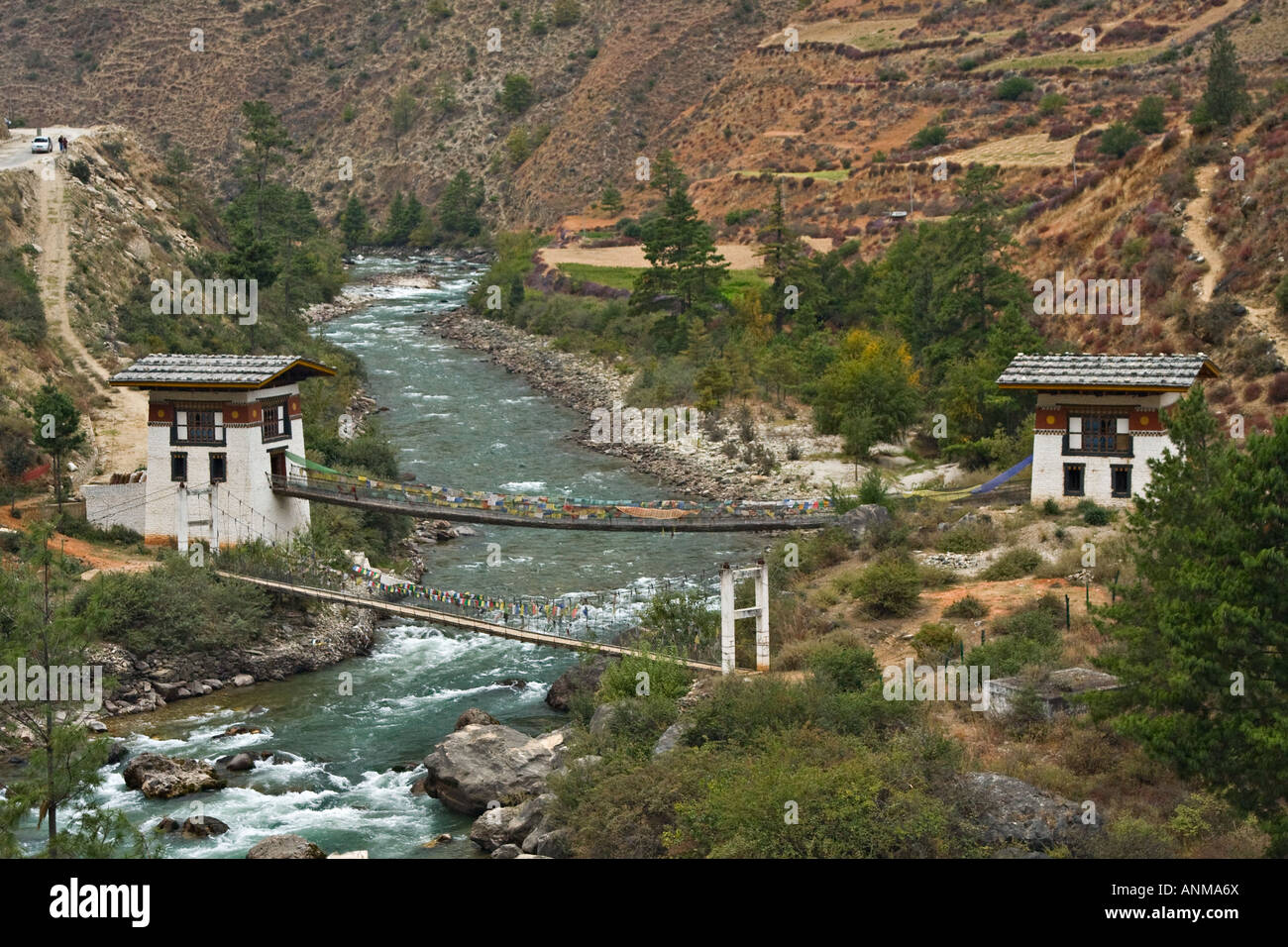 Cantiliver Bridge, Paro Chhu, Isuna, Bhutan Stock Photo - Alamy
