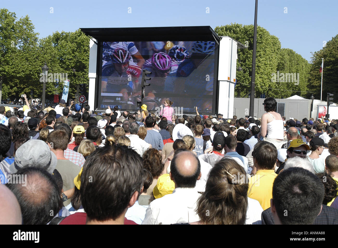 Tour de france Paris Champs elisees Summer 2004 Stock Photo - Alamy
