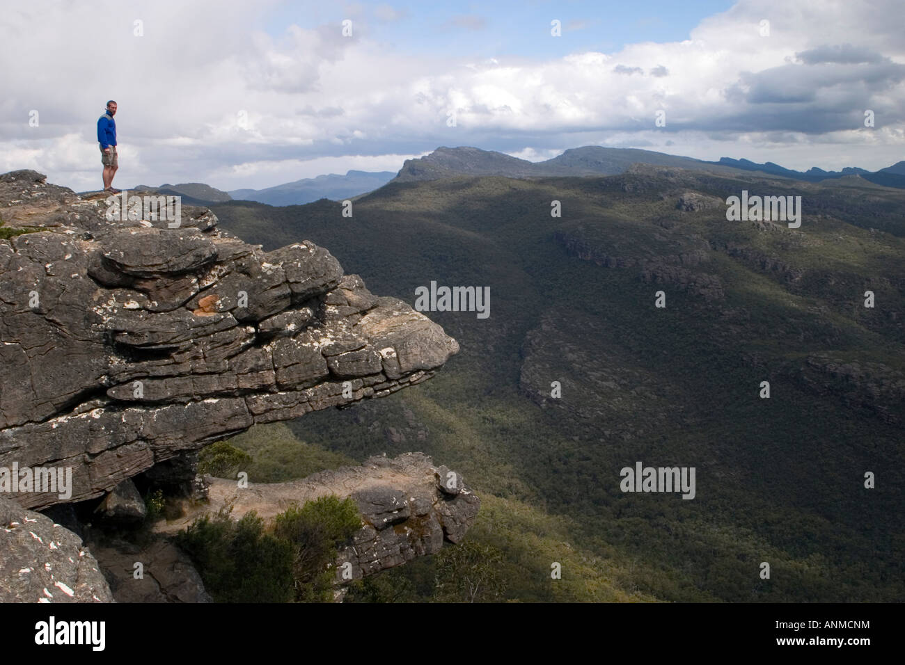 Scenic view of Halls Gap from the Jaws of Death in the Grampian Ranges ...
