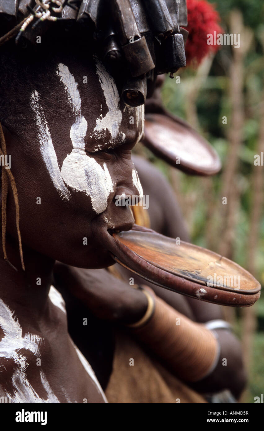 Side portrait of a Surma woman Stock Photo - Alamy