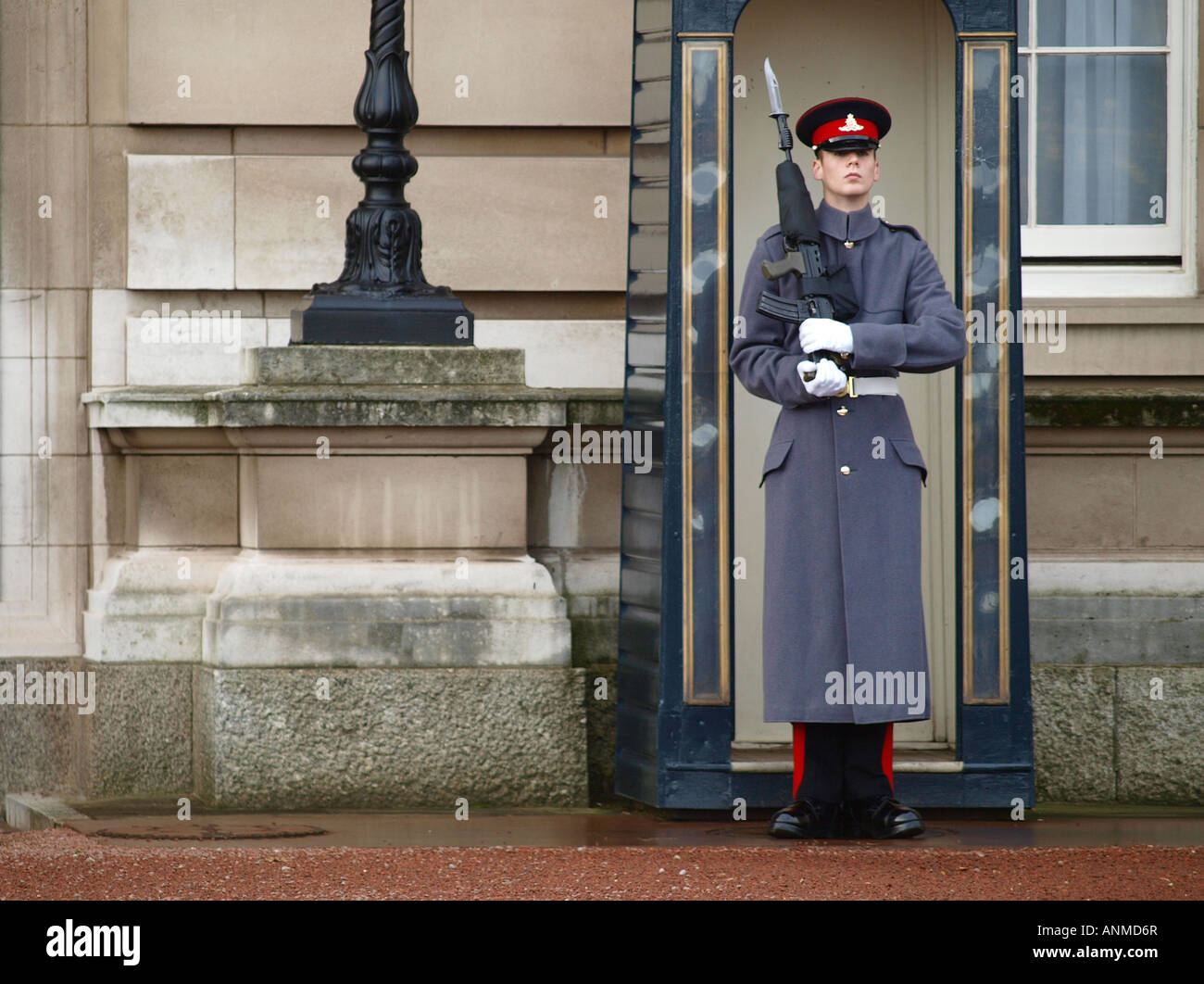 Sentry standing guard Buckingham Palace London. Editorial use only ...