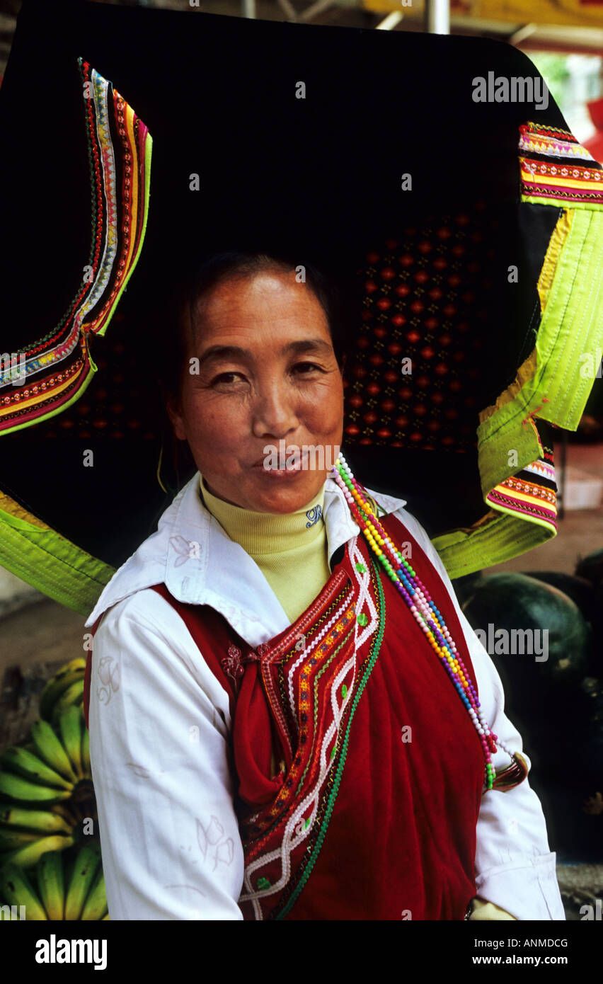 Portrait of a Yi woman Stock Photo - Alamy
