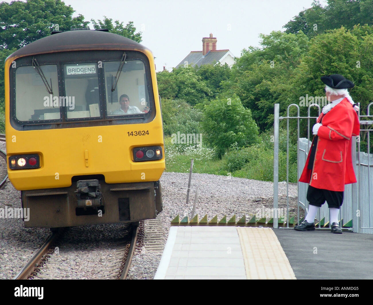 Bridgend railway station hi-res stock photography and images - Alamy