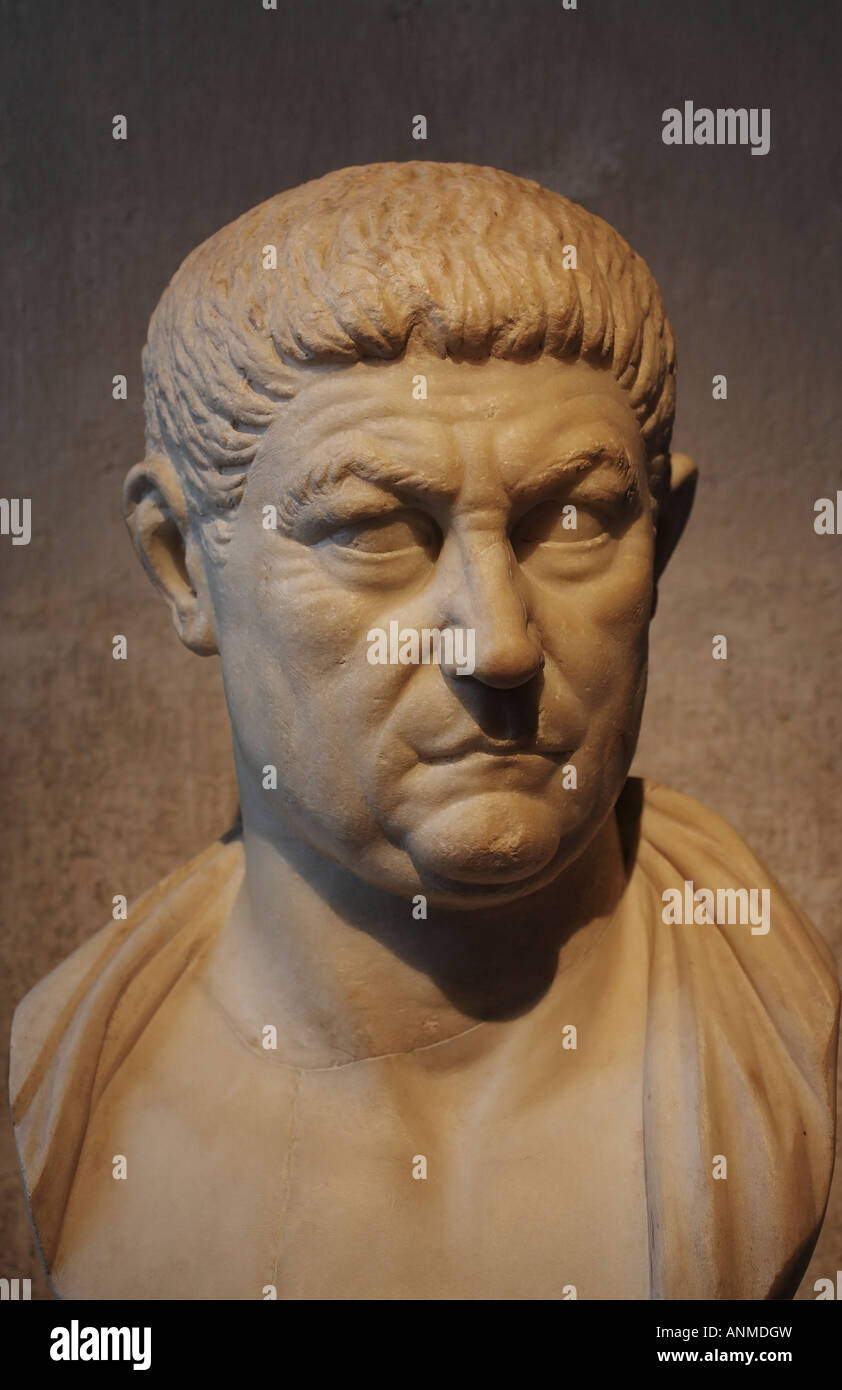 Hall of emperors capitoline museum hi-res stock photography and images ...