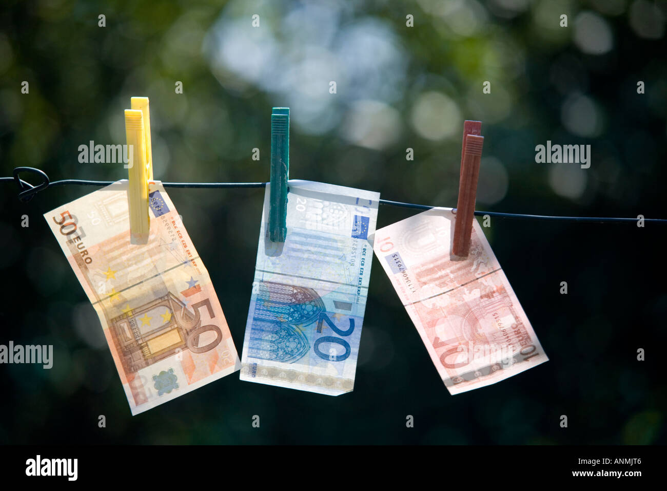 Drying of money hi-res stock photography and images - Alamy