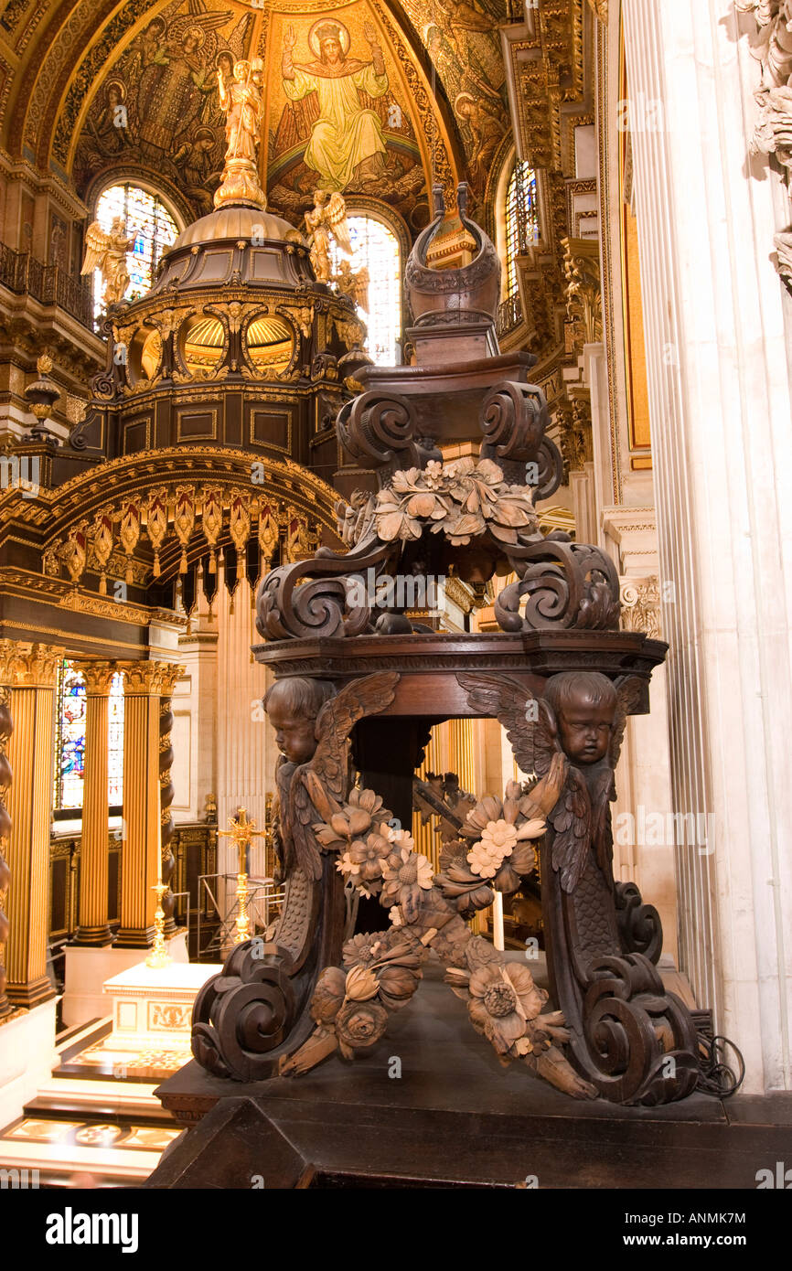 High altar st pauls cathedral hi-res stock photography and images - Alamy