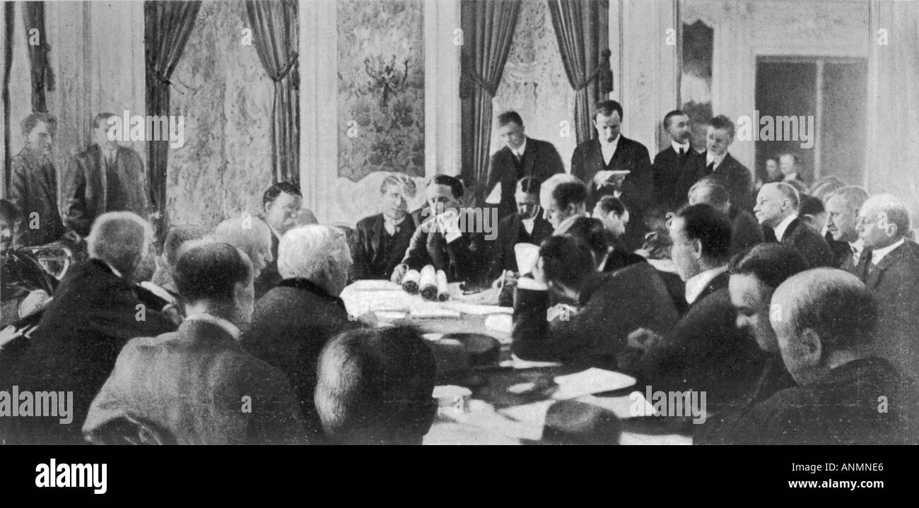 Titanic inquiry Black and White Stock Photos & Images - Alamy