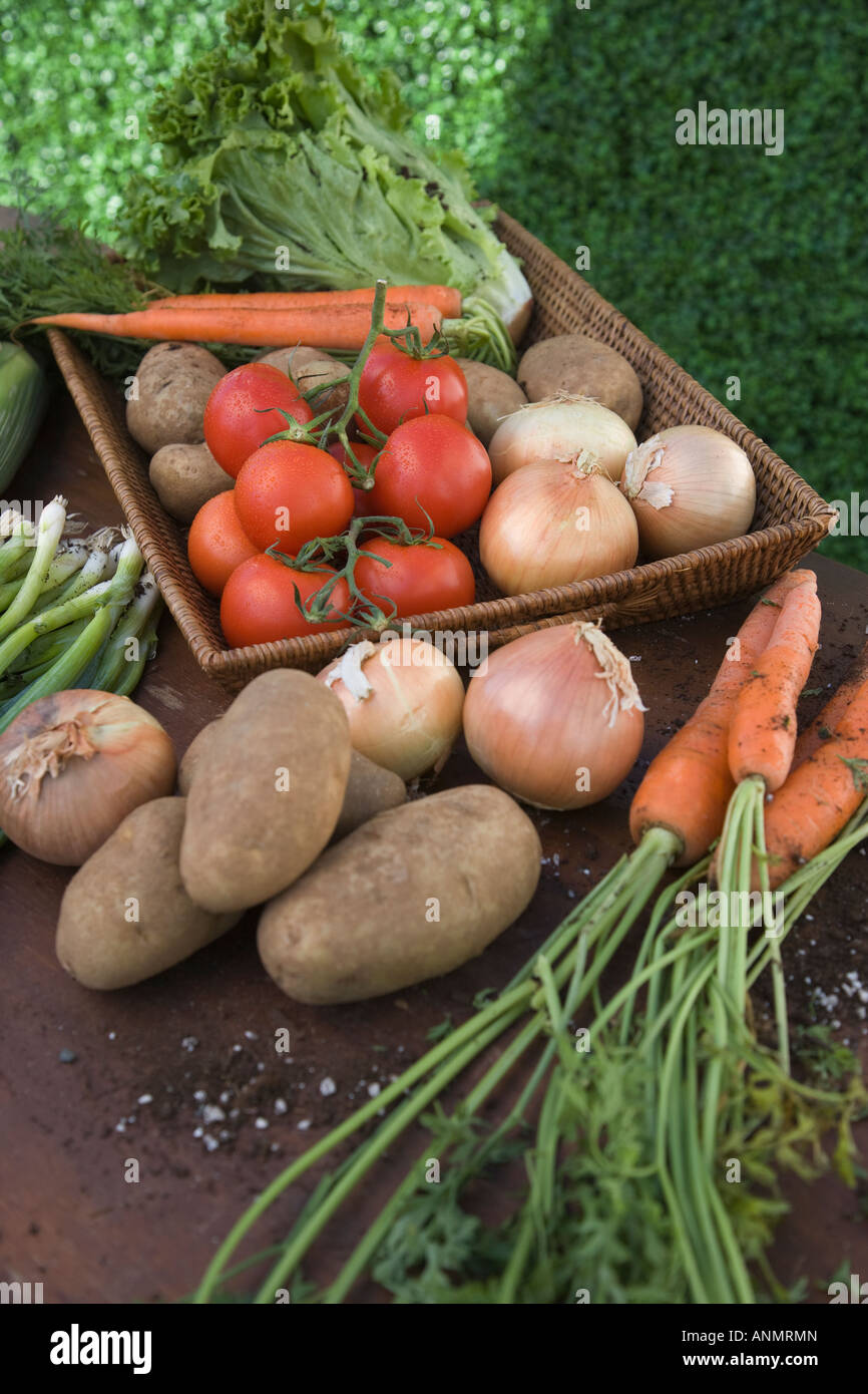 Vegetables table hi-res stock photography and images - Alamy