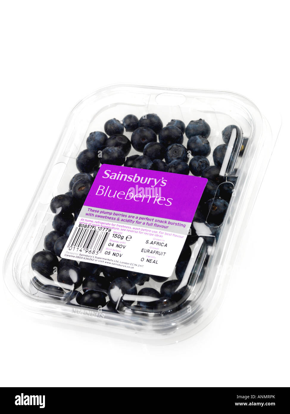 Packet box of fresh blueberries fruit hi-res stock photography and ...