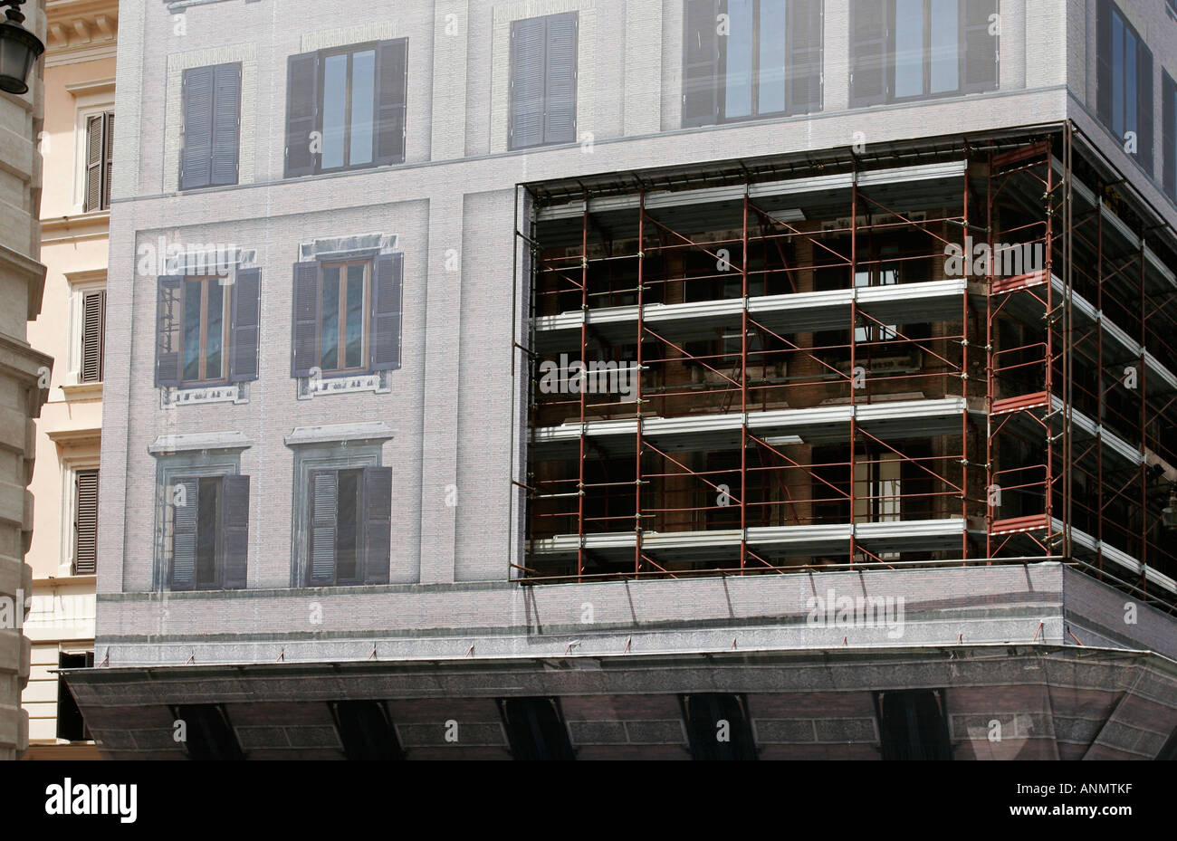 Italian building renovation Stock Photo - Alamy