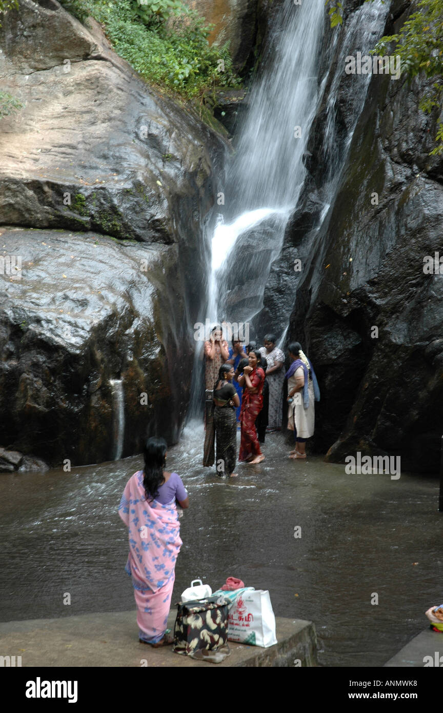 Solitary woman india hi-res stock photography and images - Alamy