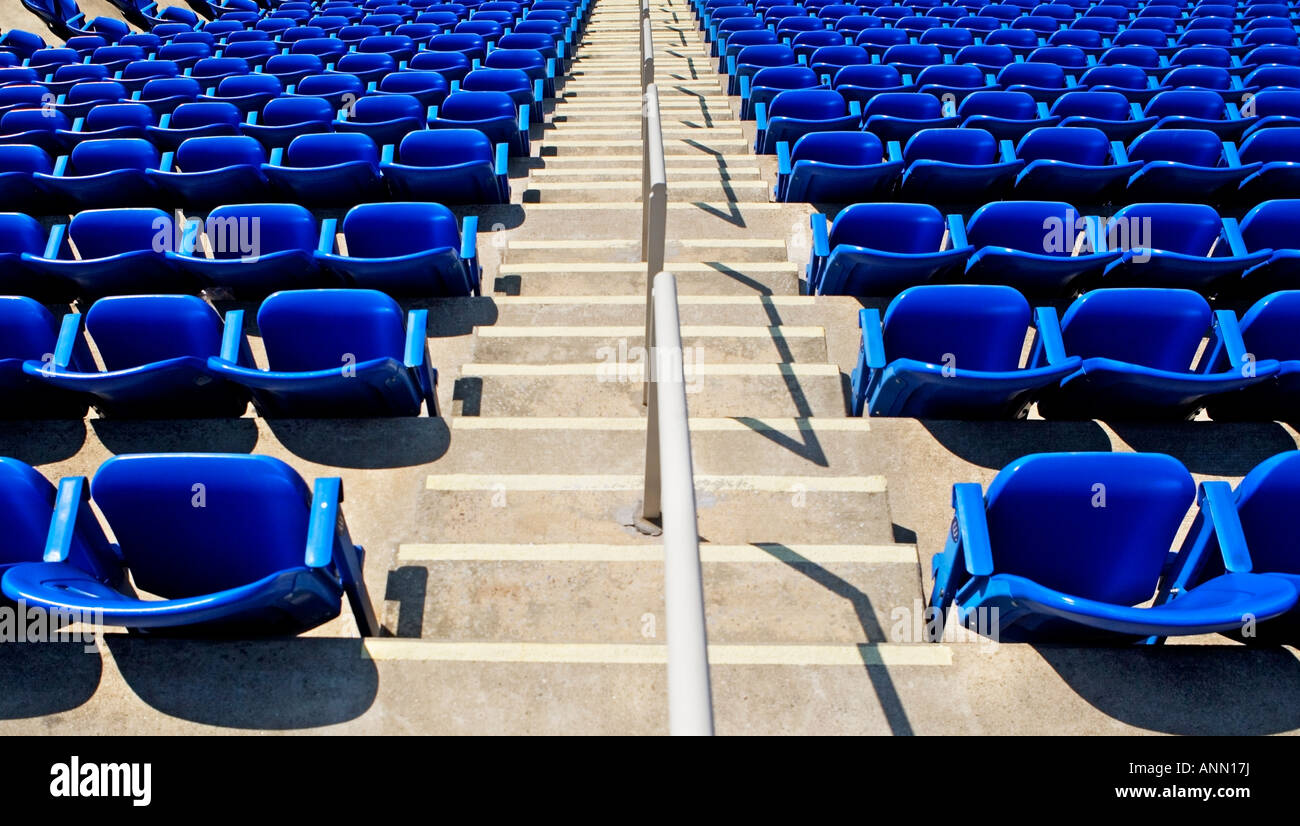 Stadium seating hi-res stock photography and images - Alamy