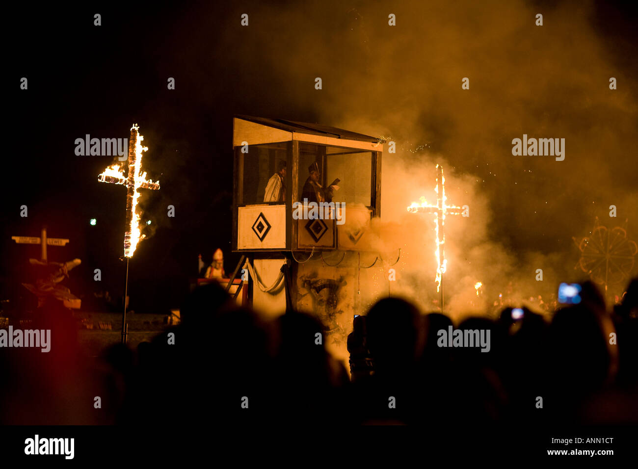 Lewes bonfire pope hi-res stock photography and images - Alamy