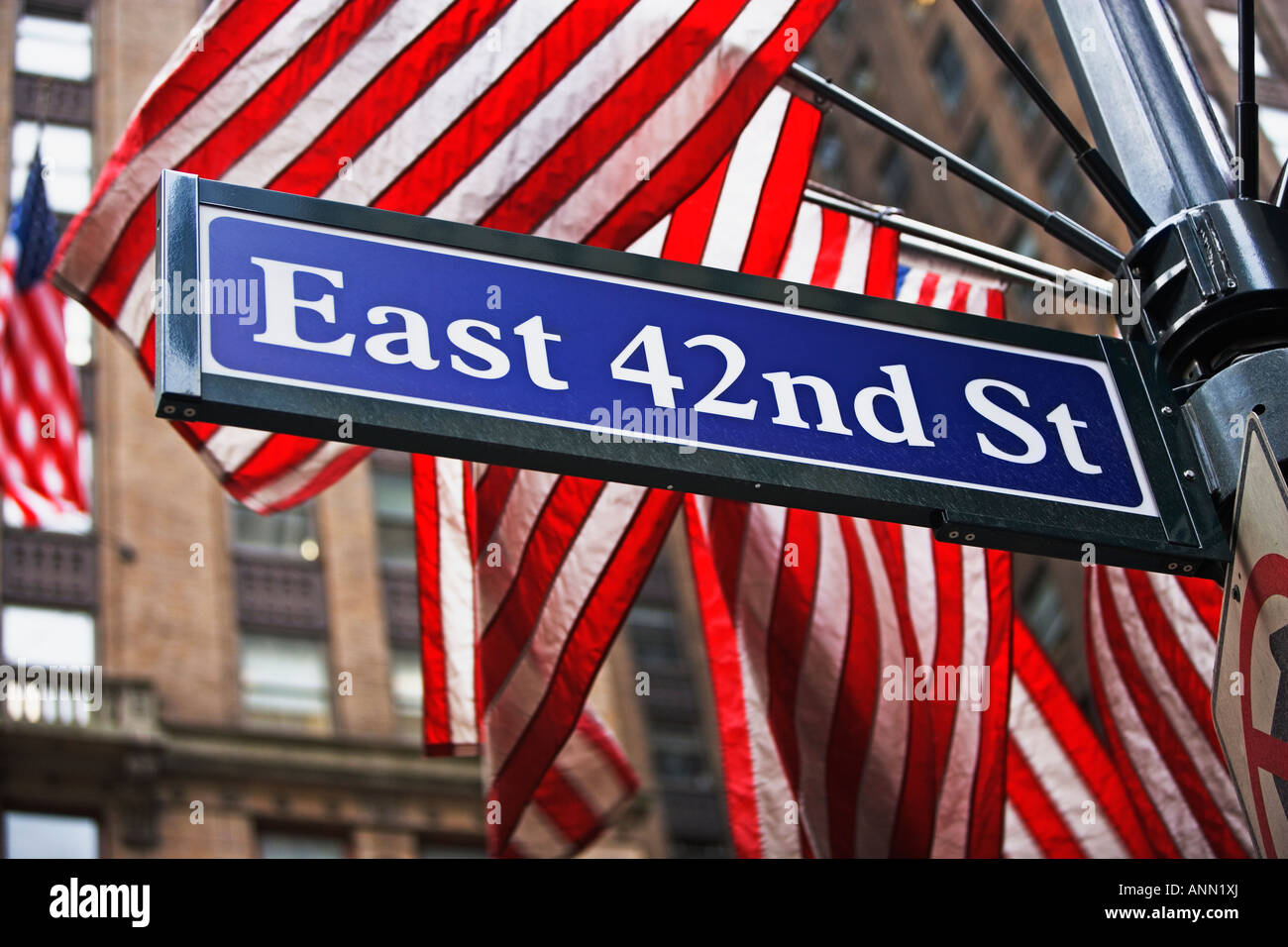 Sign new hi-res stock photography and images - Alamy