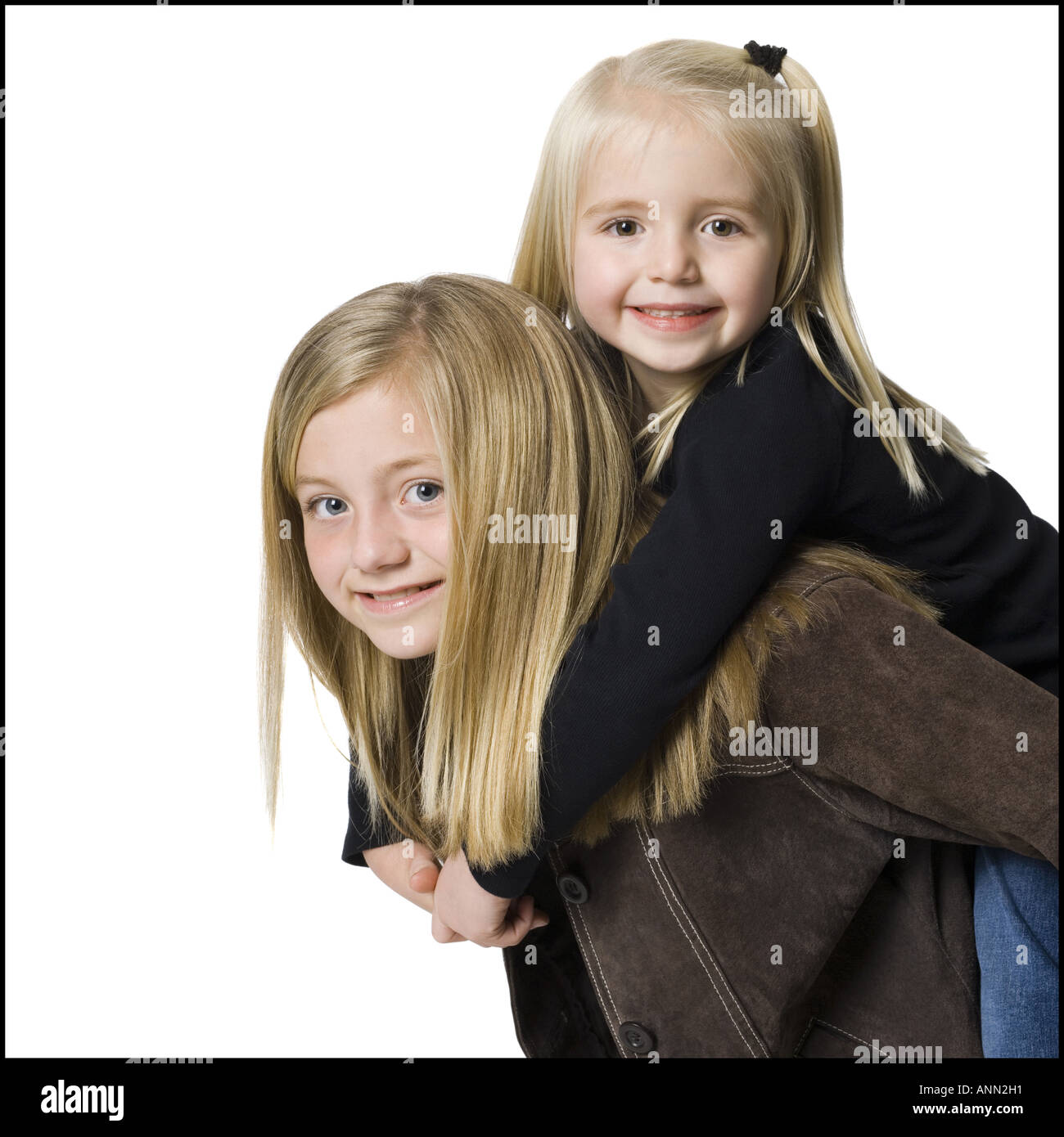 Two people piggyback silhouette hi-res stock photography and images - Alamy