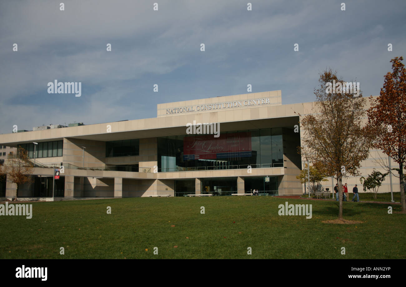 National constitution center exterior hi-res stock photography and ...