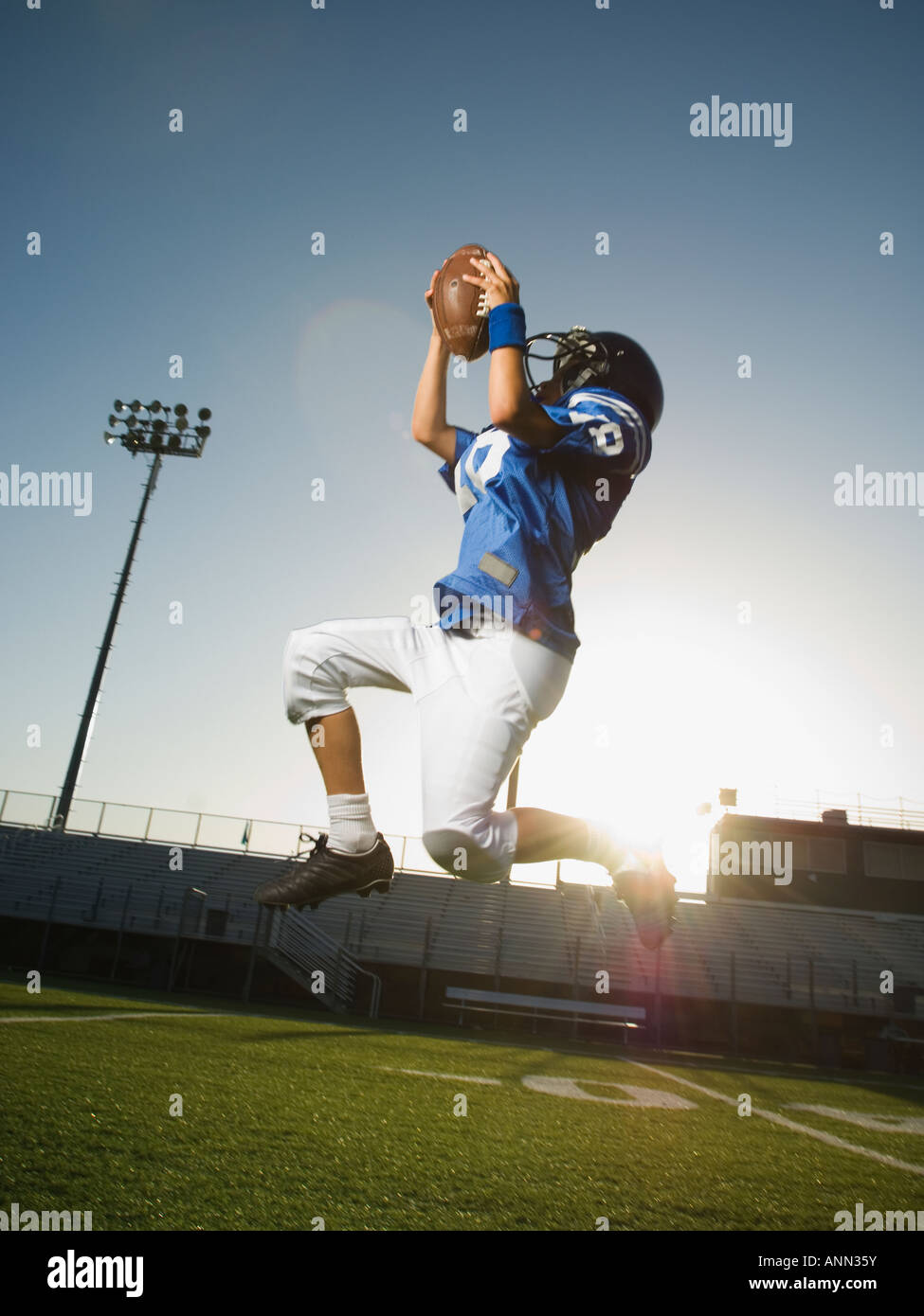 Football player with ball hi-res stock photography and images - Alamy