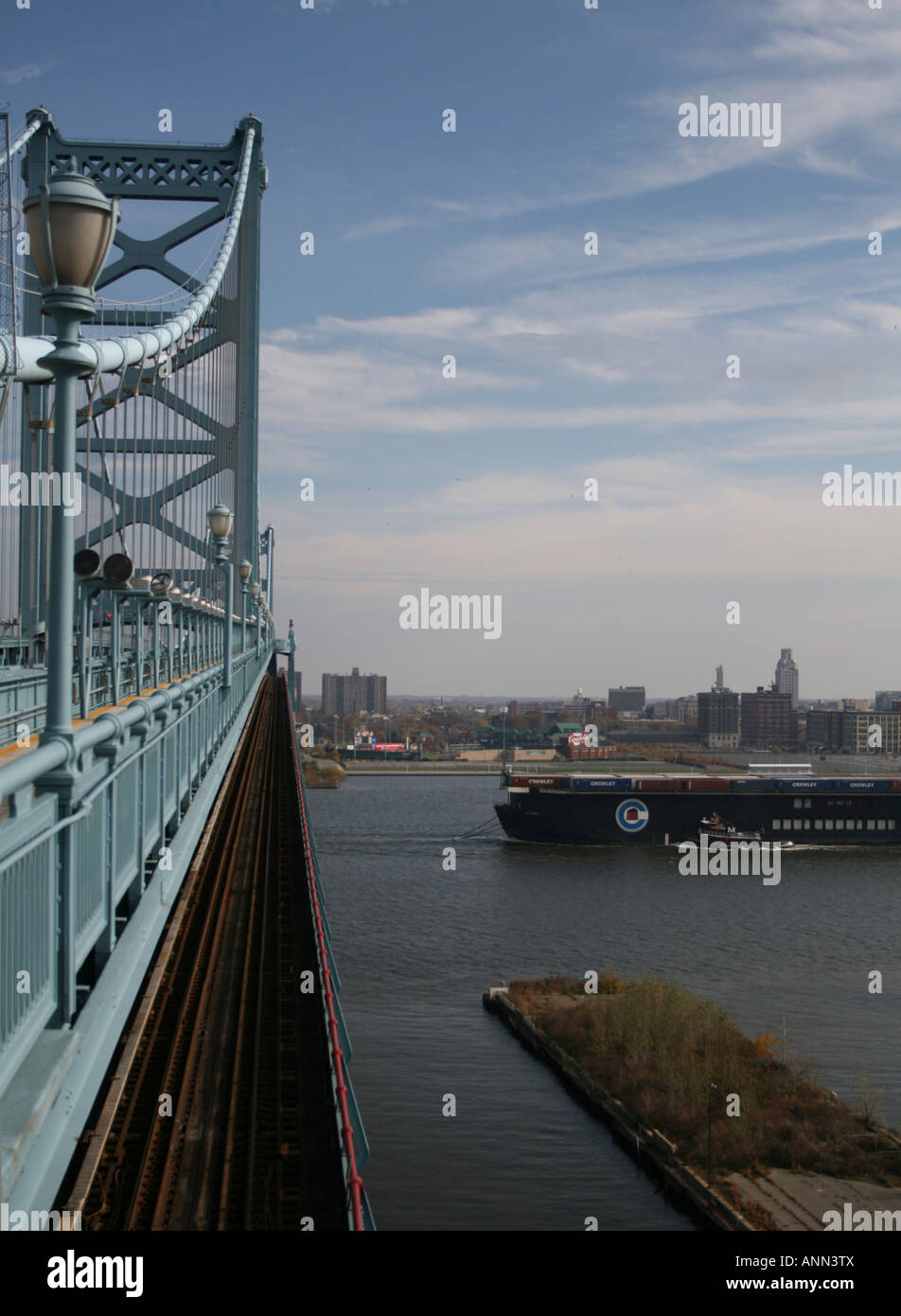 Benjamin franklin bridge philadelphia hi-res stock photography and ...
