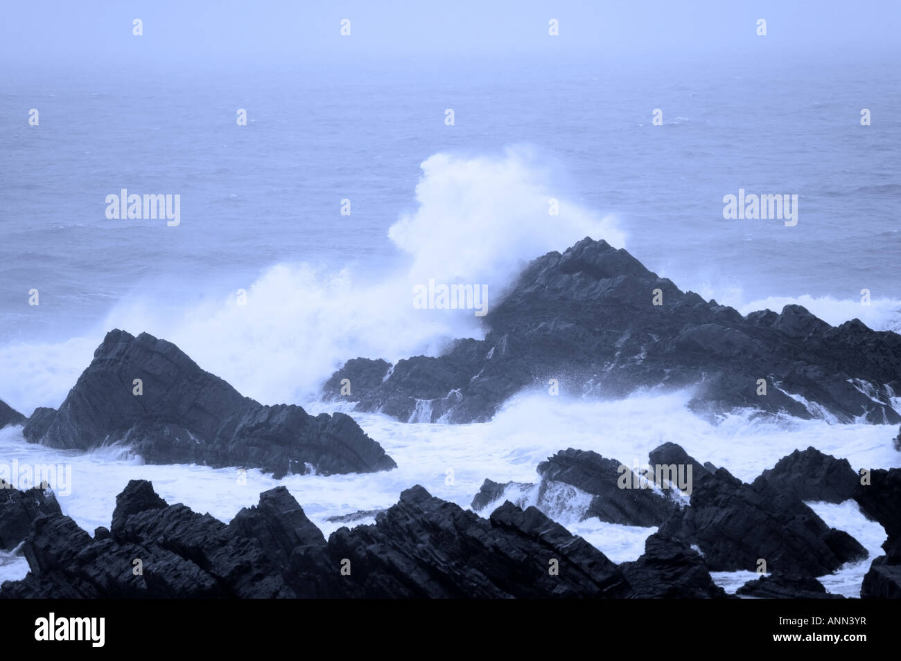 Storm sea crashing waves hi-res stock photography and images - Alamy