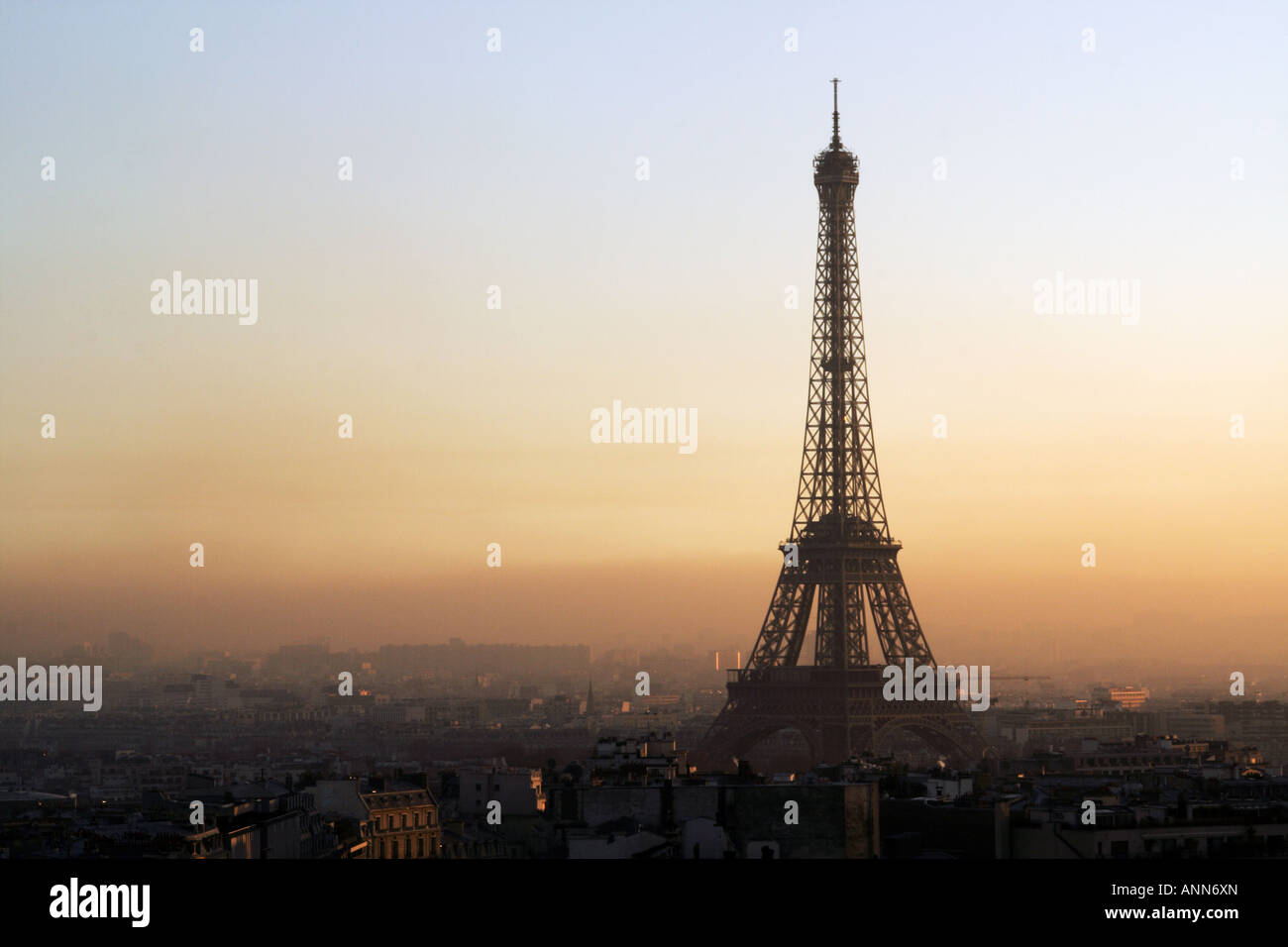 Eiffel tower in mist hi-res stock photography and images - Alamy