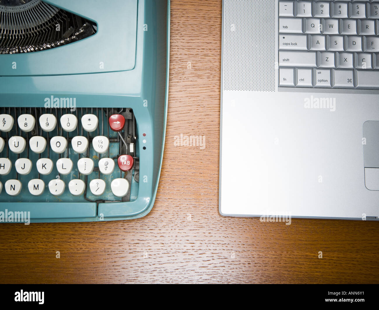 Typewriter and laptop keyboard Stock Photo - Alamy
