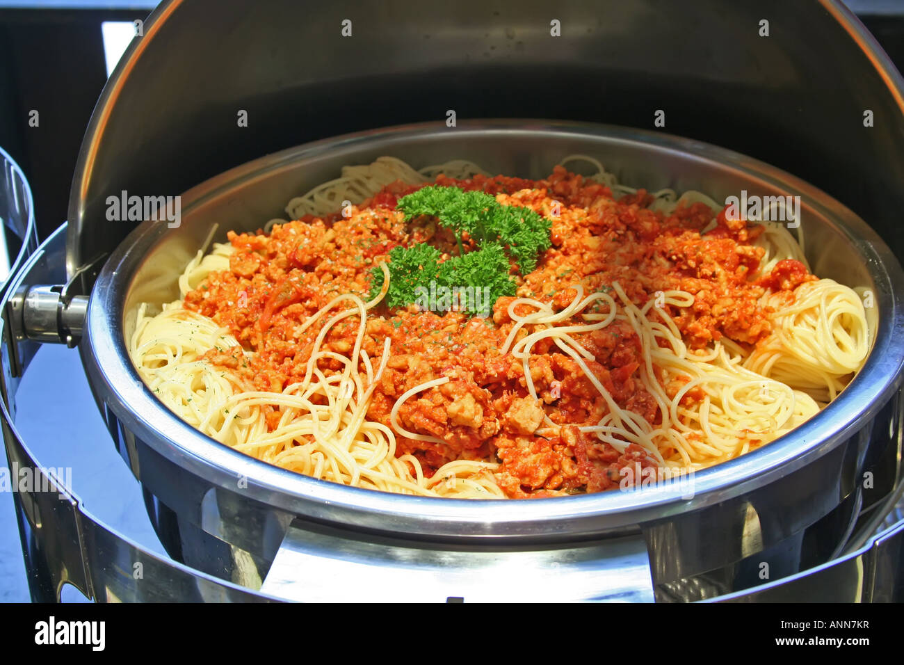 Spaghetti serving tray hi-res stock photography and images - Alamy
