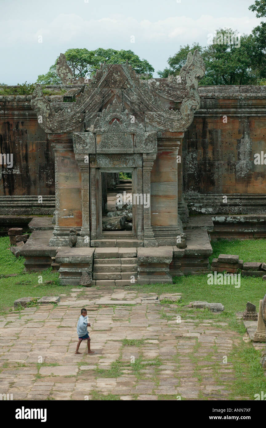 Exterior view of Khao Phra Wihan The temple stands just across the ...