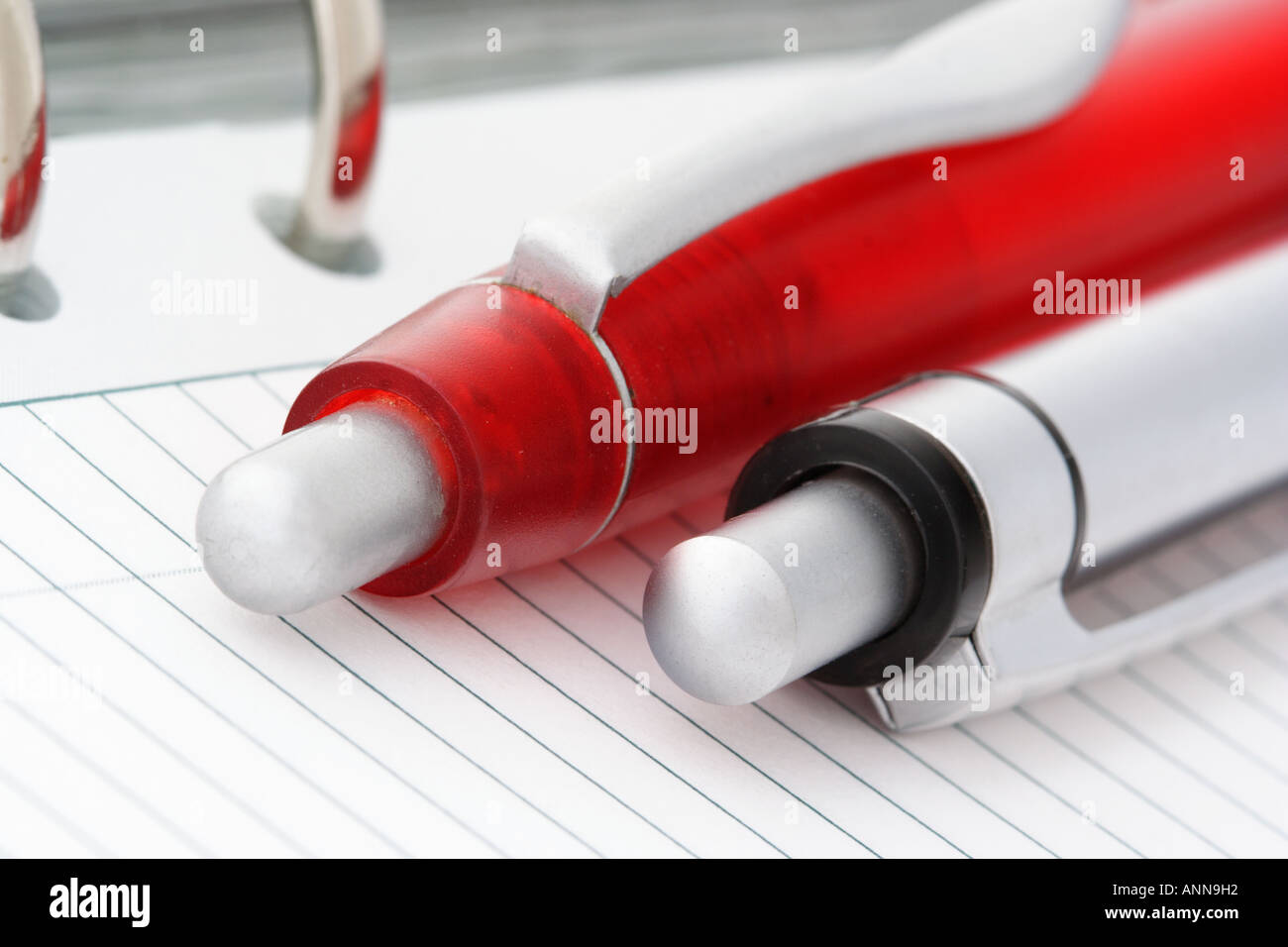 Drawing the line red pen hi-res stock photography and images - Alamy