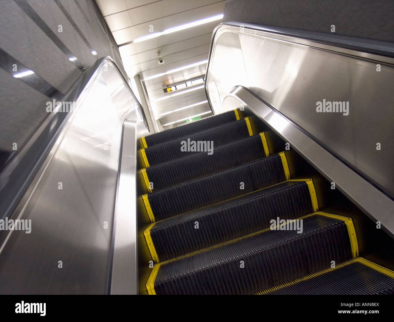 Moving staircase Subway Tokyo Japan Stock Photo - Alamy
