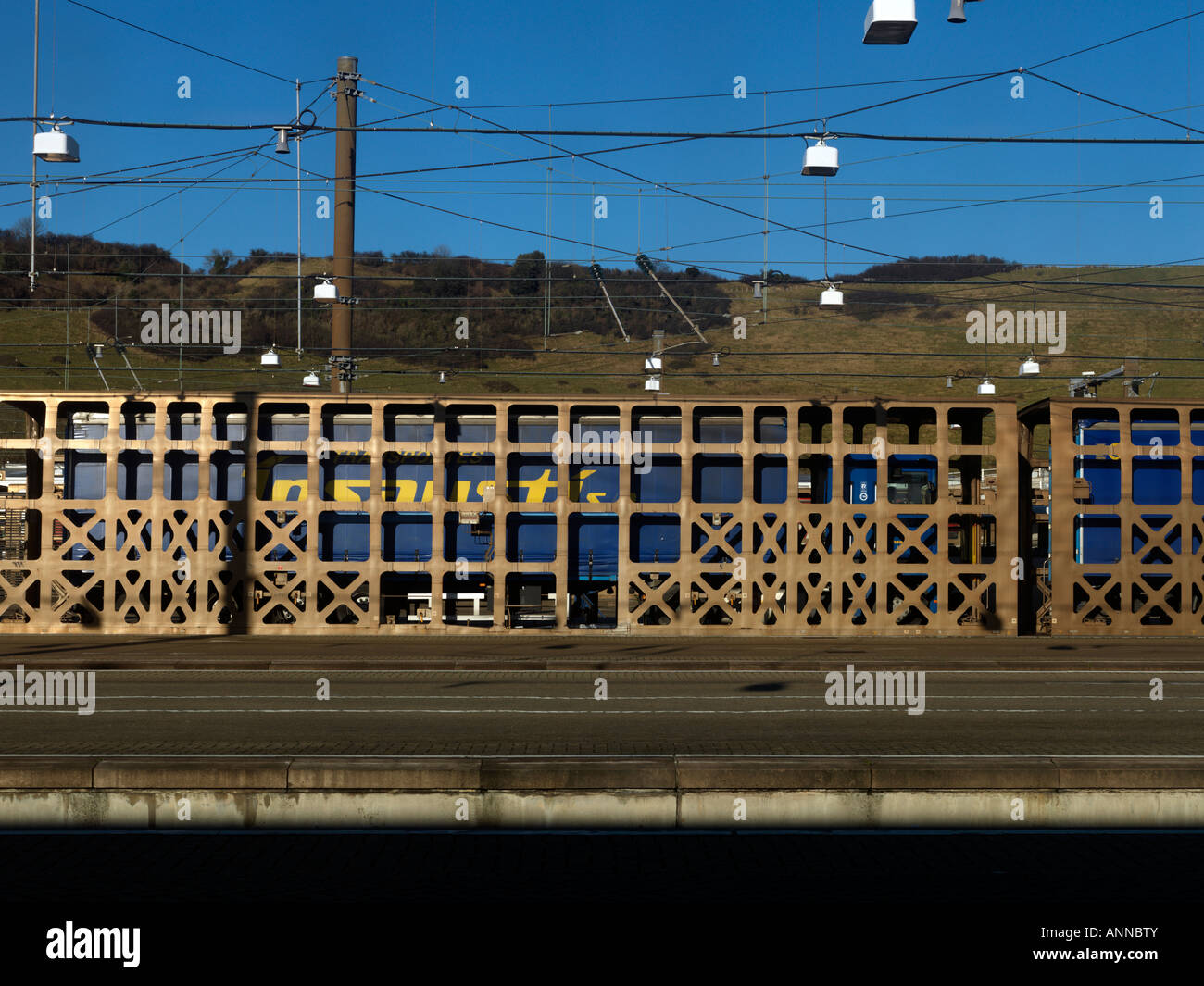 Eurotunnel lorries train hi-res stock photography and images - Alamy
