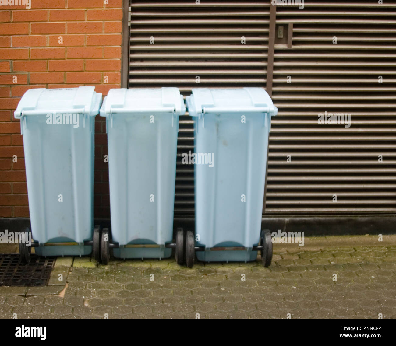 Wheels bins hi-res stock photography and images - Alamy