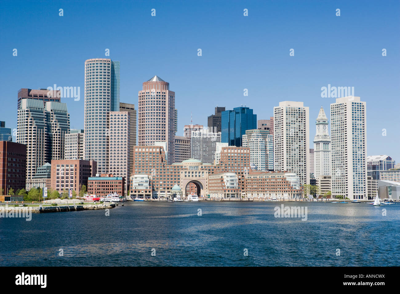 USA Massachusetts Boston Skyline viewed over the inner harbour Stock ...