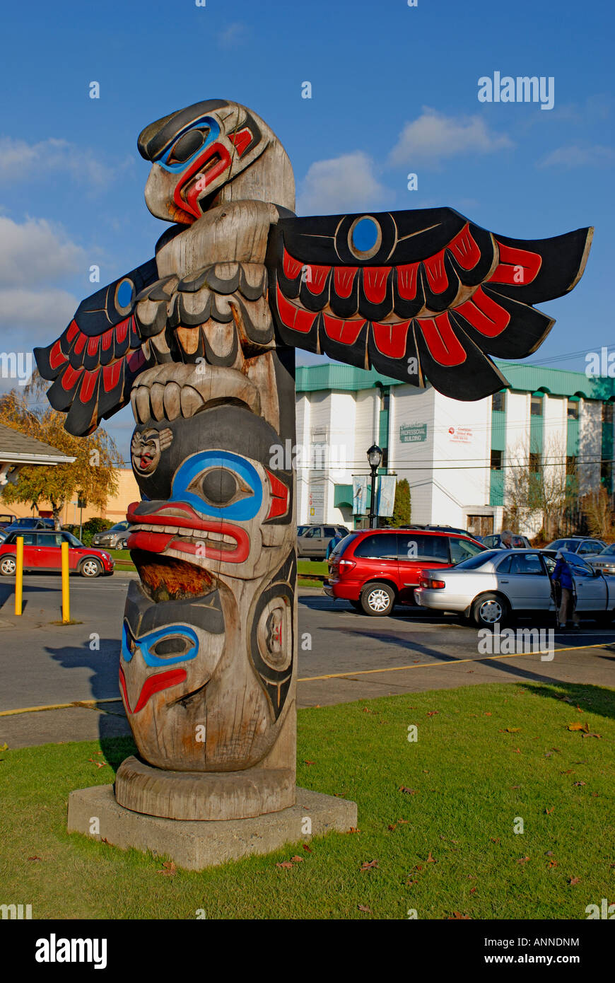 Duncan City of Totems Cowicham Valley First Nations Traditional ...