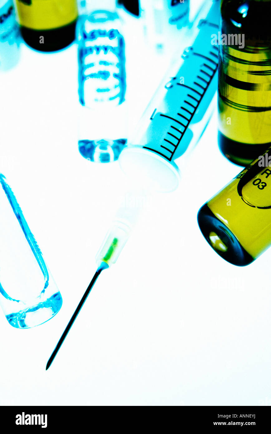 Assorted medicaments and syringe Stock Photo - Alamy